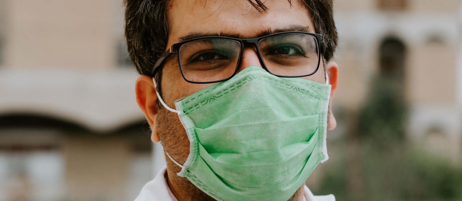 Quinsy is an inflammation in which part of the body?