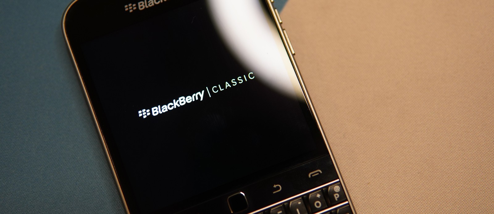 The first Blackberry device was introduced in what year?