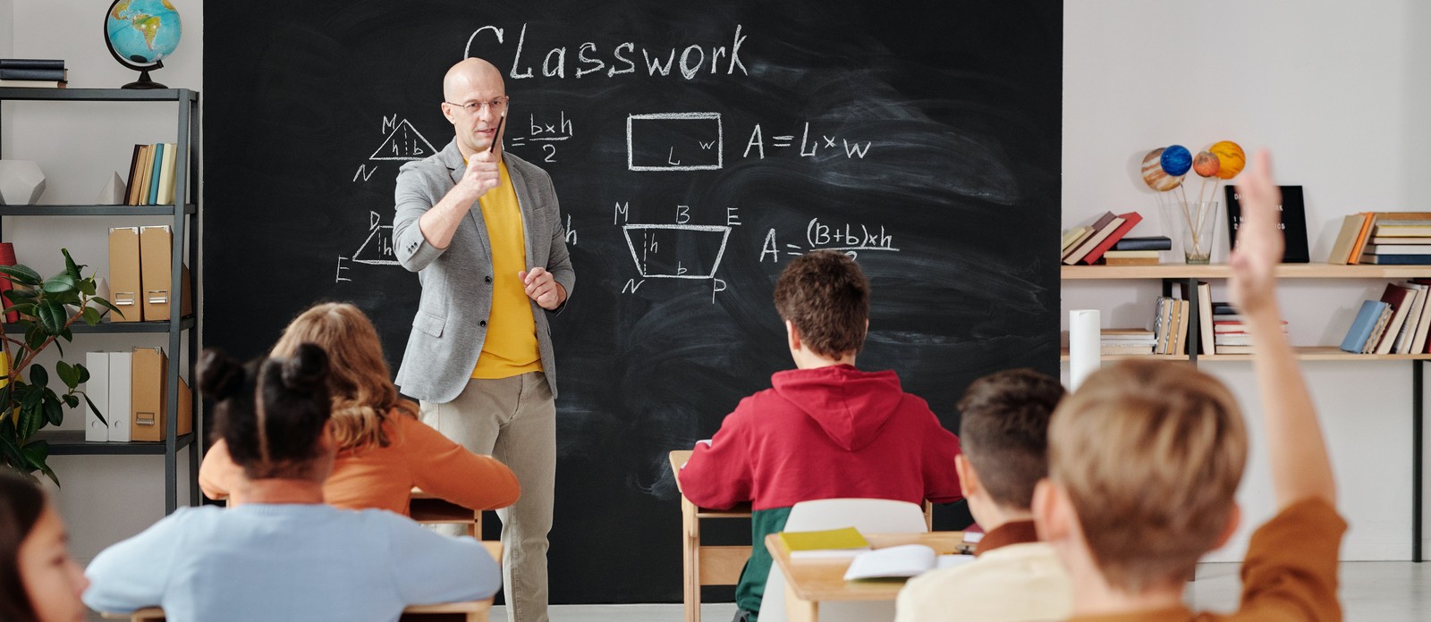 How many vertices does a triangle have?